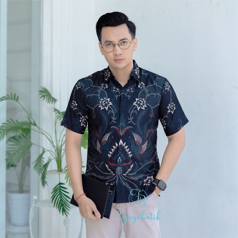 KEMEJA Men's MODERN BATIK Shirt With SULTAN SENTANi MOTIF | Shopee ...