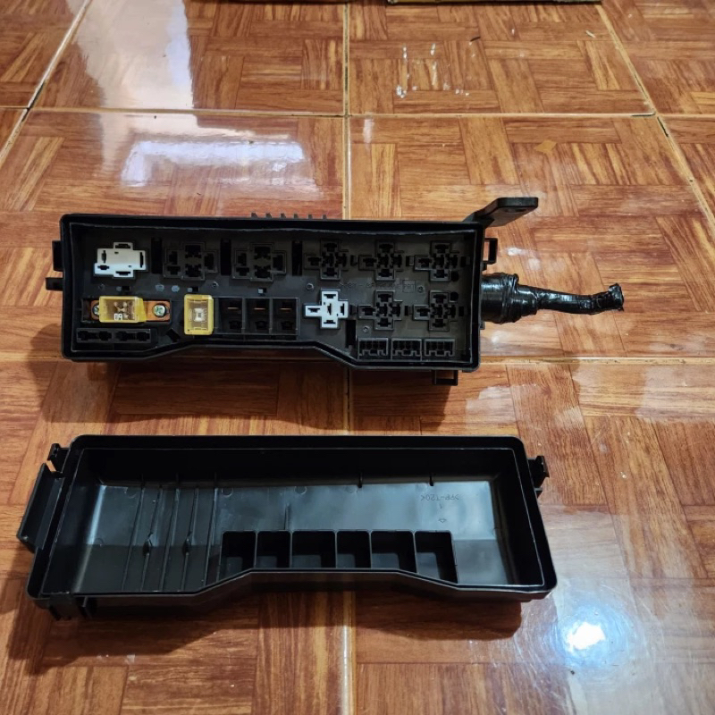 Original isuzu elf nkr Fuse House Fuse Box | Shopee Philippines
