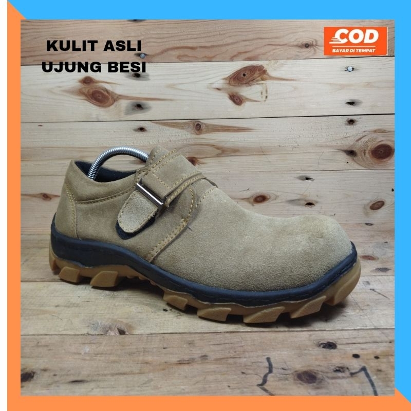 Iron Toe SAFETY Shoes Men's SAFETY Shoes Code 407B TAN Color) | Shopee ...