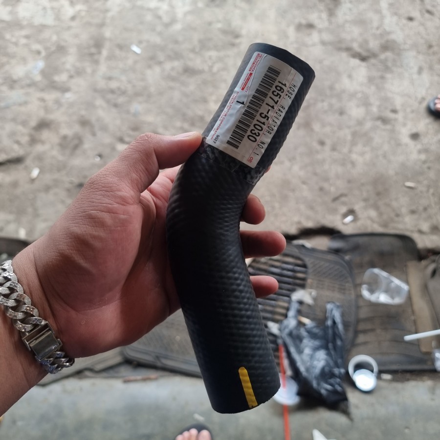 Top Radiator Hose Land Cruiser VX200 VDJ200 LX570 16571-51030 | Shopee ...