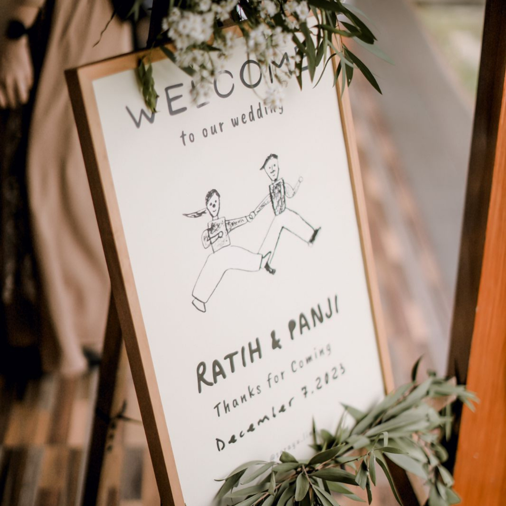 KAYU Custom Rustic Wedding Sign Plus Aesthetic Wooden Frame ...