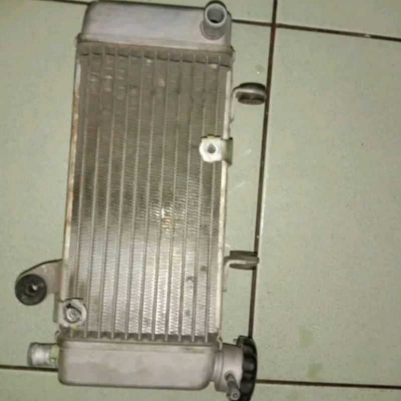 Original old honda cb150r radiator | Shopee Philippines