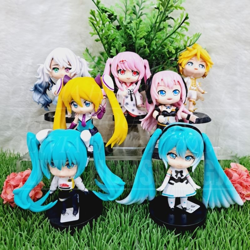 Hatsune Miku and Friends Action Figures Set of 2 pcs Action Figures ...