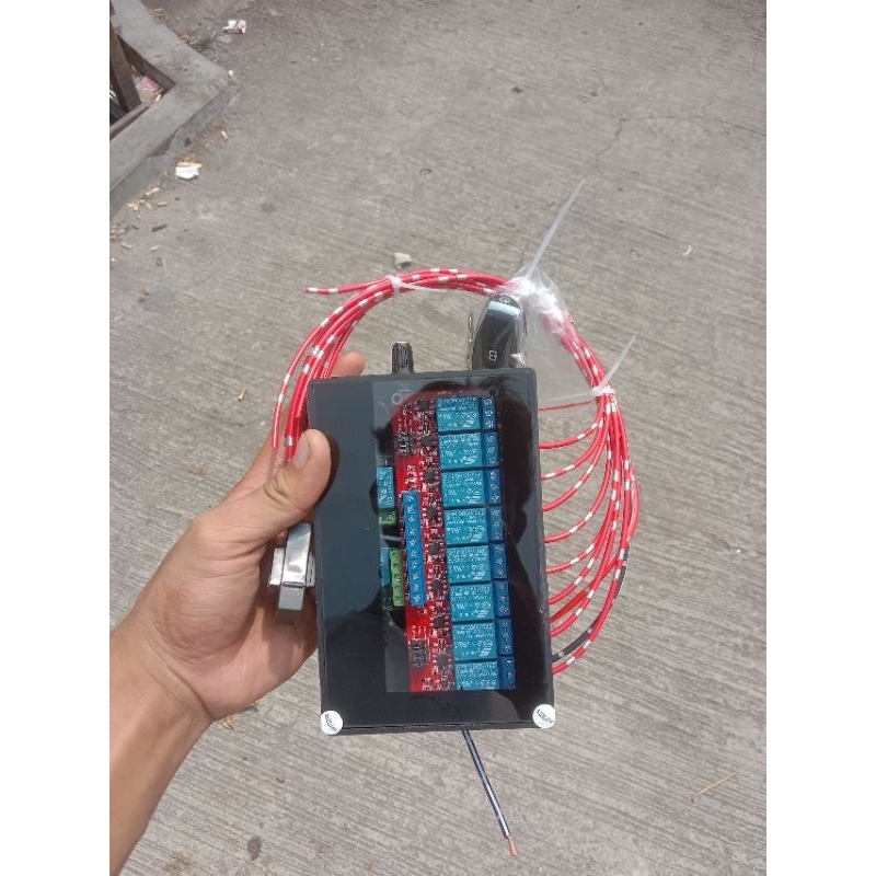Shooting light matrix module, matrix relay module, mini laser and mini ...