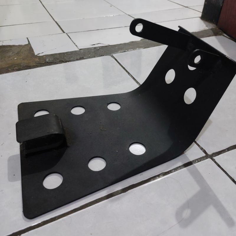 Engine Guard under the kawasaki W175 motorbike | Shopee Philippines