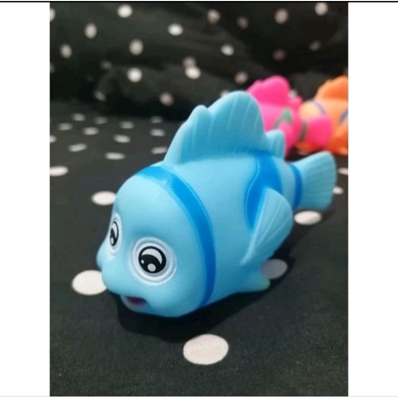 Rubber fish toy with a cit cit sound when pressed, a nemo fish toy ...