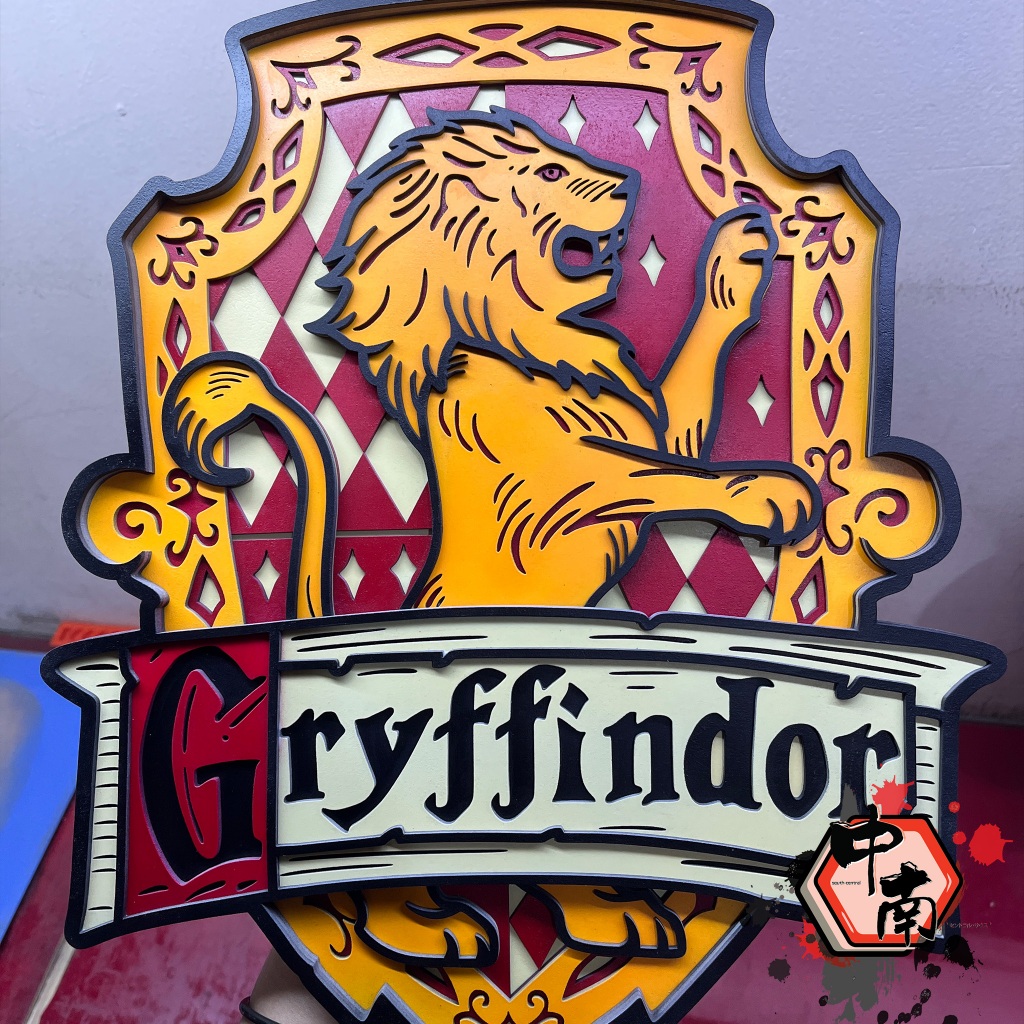 Multilayer Wall Panel HW HP Gryffindor Crest | Shopee Philippines