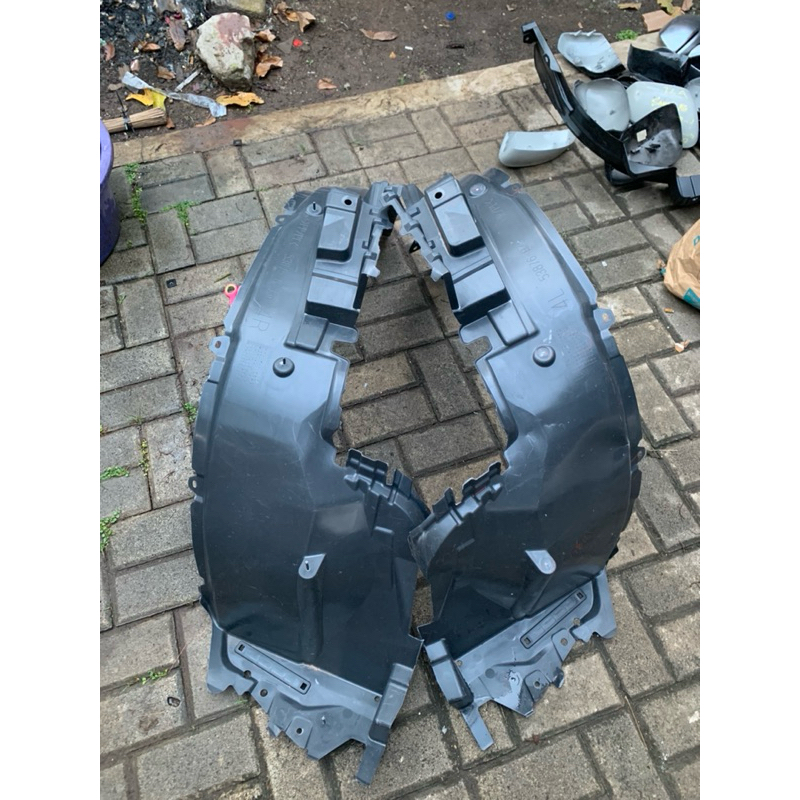 Original rush terios 2019-2023 fender Liner / original rush terios ...