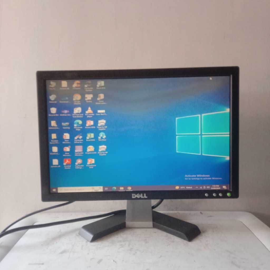 LAYAR Lcd monitor dell inc e178wfpc 17inch minus Condition Misty Screen ...