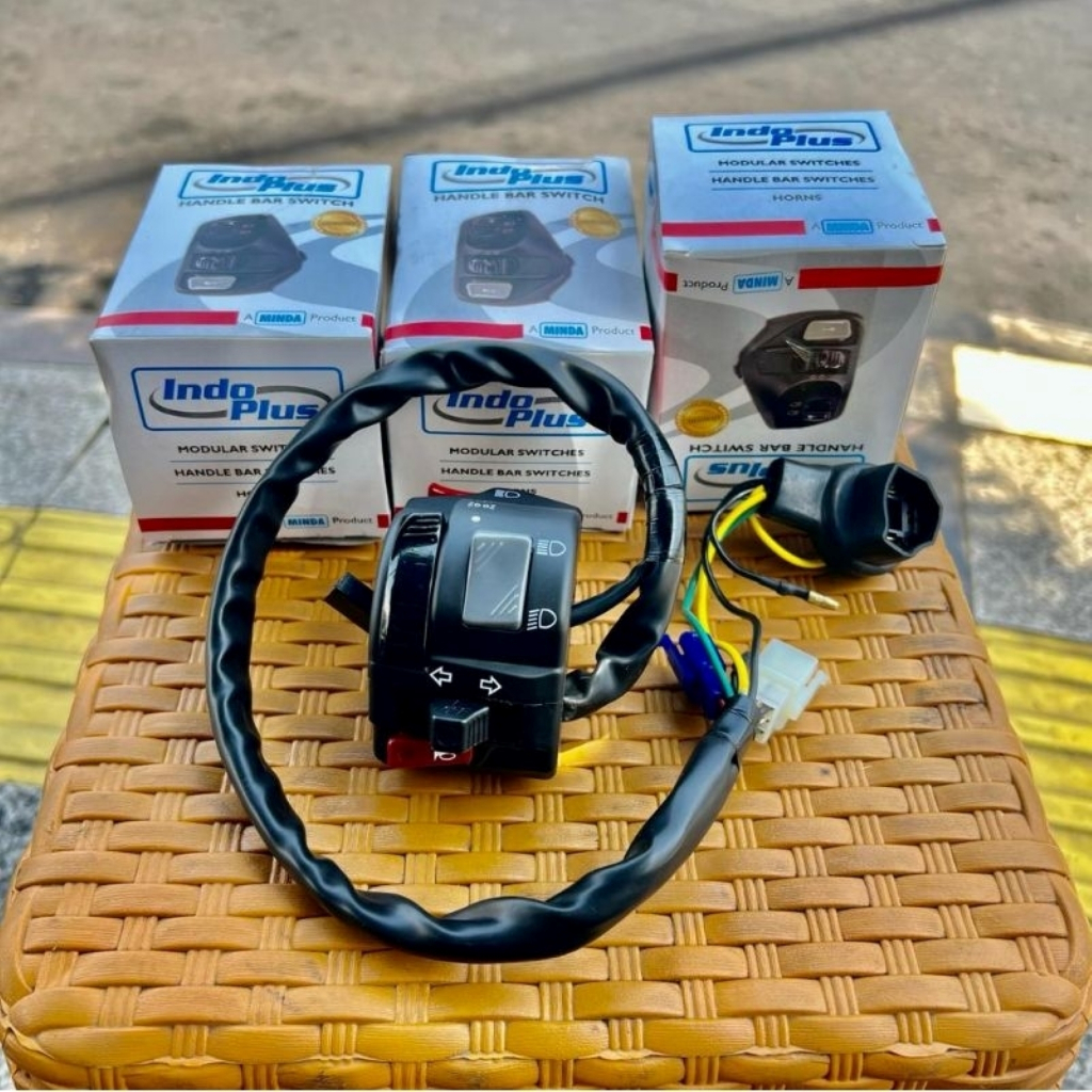 VIXION HOLDER LEFT SWITCH VIXION OLD 3C1 ORIGINAL MINDA | Shopee ...