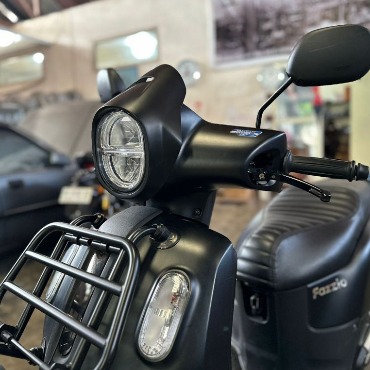KSR original Vespa model Fazzio Visor, Front pet Fazzio | Shopee ...