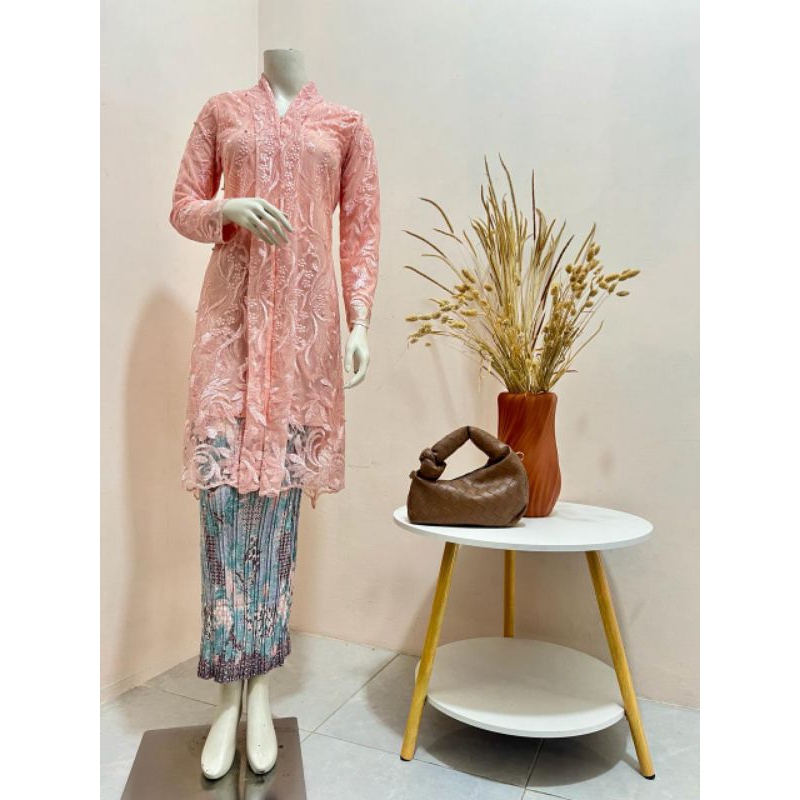 KARTINI TILE KEBAYA SET/ TILE KARTINI KEBAYA/ LUXURY KEBAYA/ LAMARAN ...