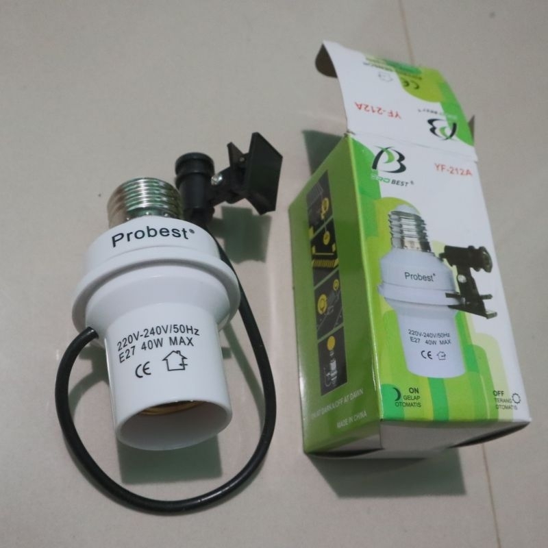 Day AND NIGHT SENSOR LIGHT FITTINGS 220 VOLT 40WATT MAX | Shopee ...
