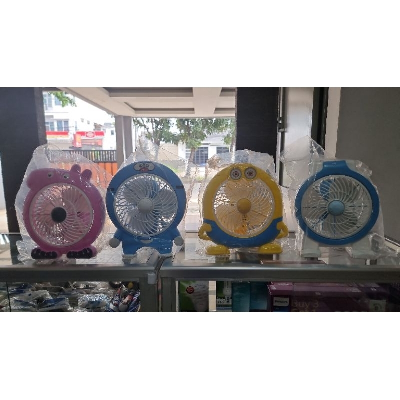Doraemon, minion, peggy pig, transformer motif table fan | Shopee ...