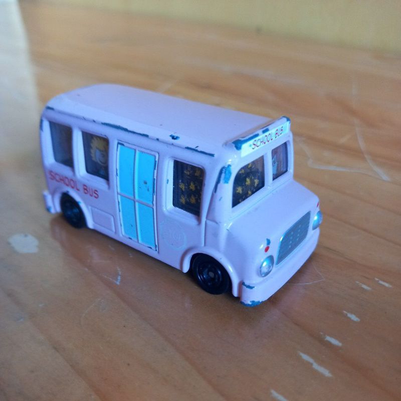 Tomica peanut girls bus made in vietnam used | Shopee Philippines