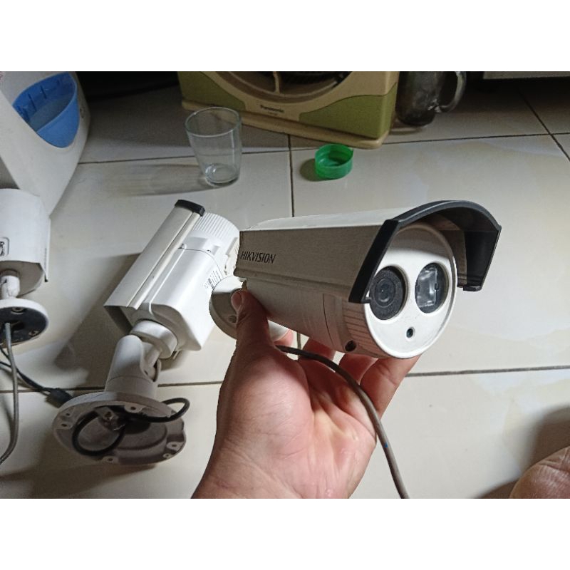 Hikvision Outdoor CCTV Camera With Iron BODY Ready To Use | Shopee ...