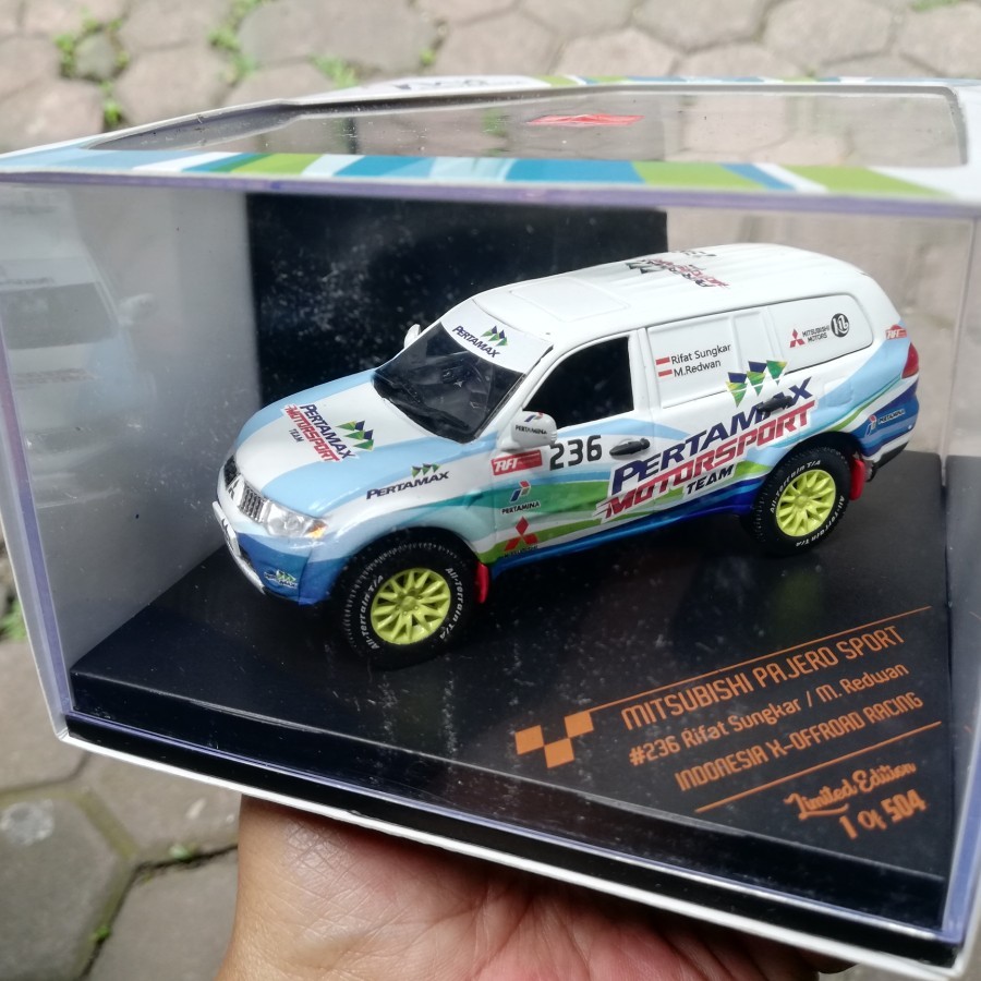 Miniature pajero sport pertamina Sogan sungkar/ diecast pajero sport ...