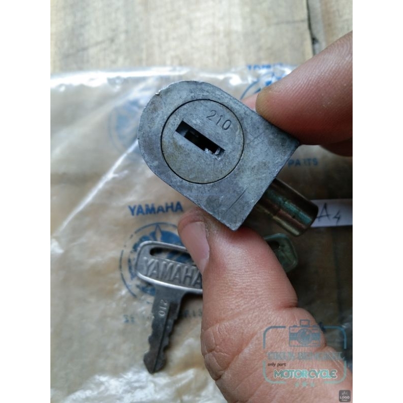 Handlebar Lock Steering Lock Yamaha V75 L2 L2G L2S YB100 Last Rs100 ...