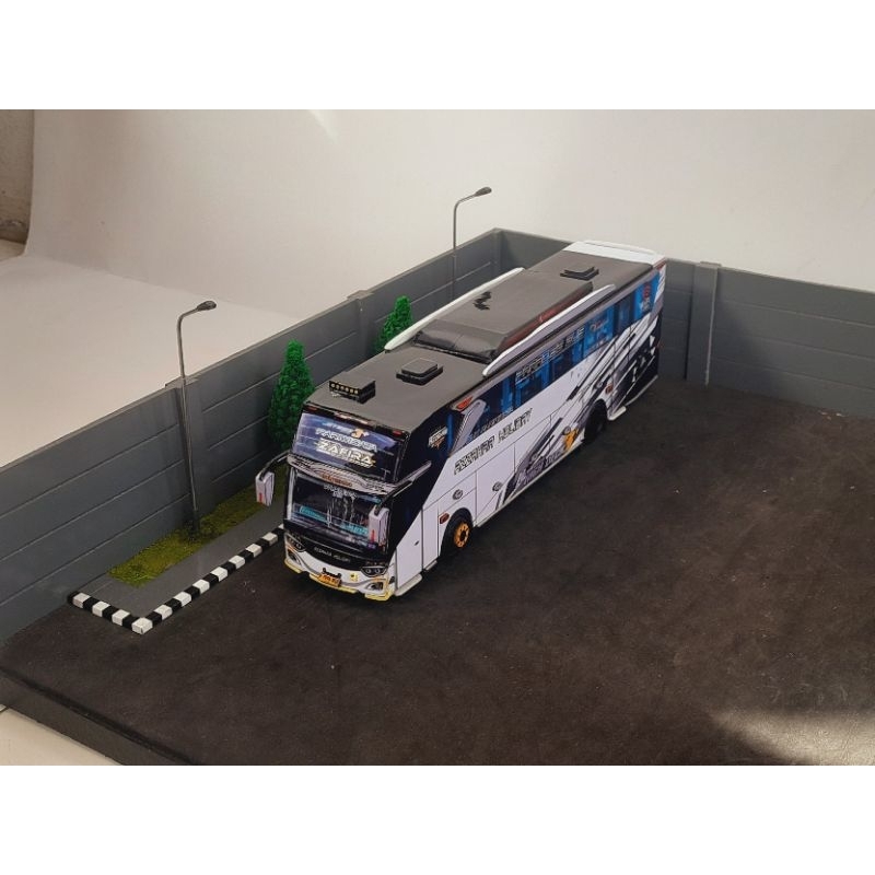 Miniature papercraft bus 50 scale azzahra holiday zafira | Shopee ...
