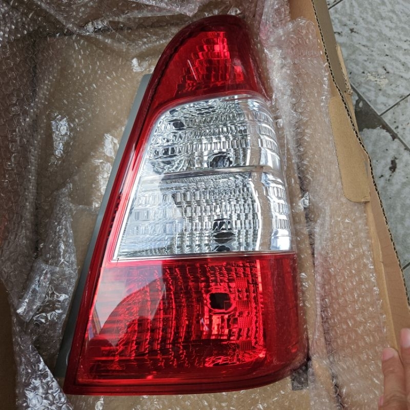 Stop lamp stop lamp Rear lamp kijang grand innova 2011 2012 2013 2014 ...