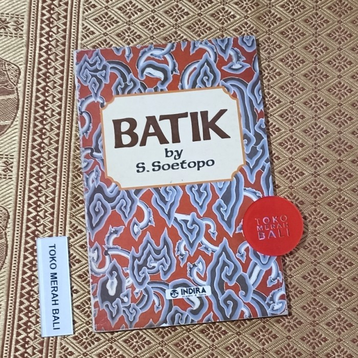 Edition 1983 batik book making processes for English speakers by S ...