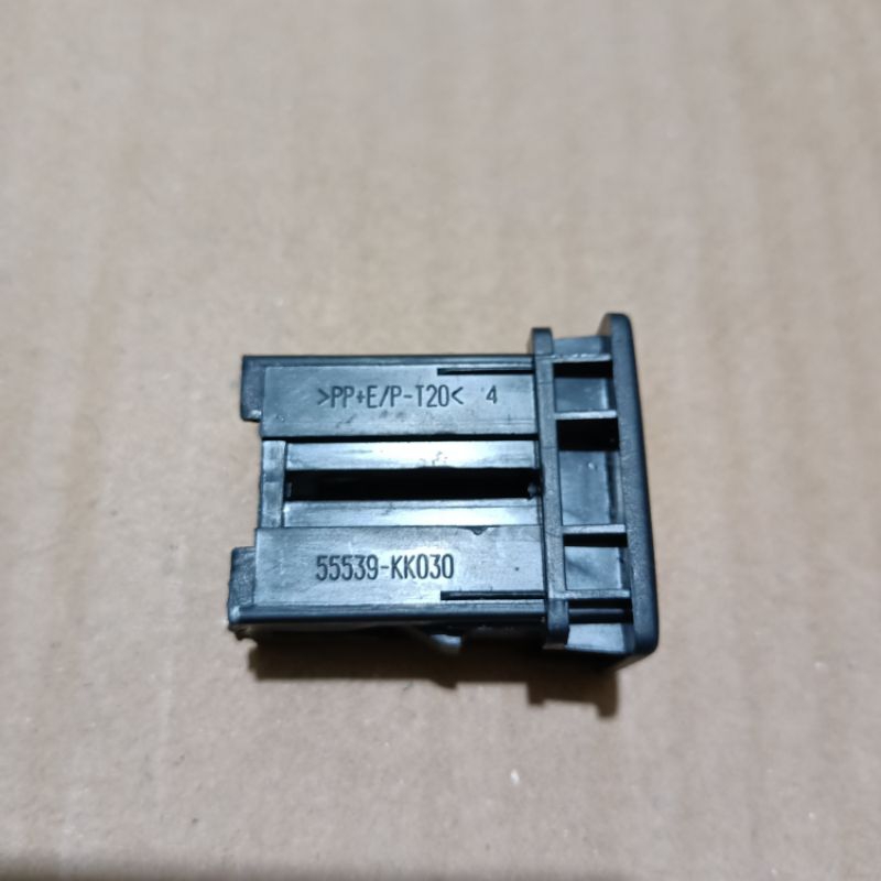 Cover Cover hole switch hole dashboard Innova reborn Fortuner vrz Hilux ...