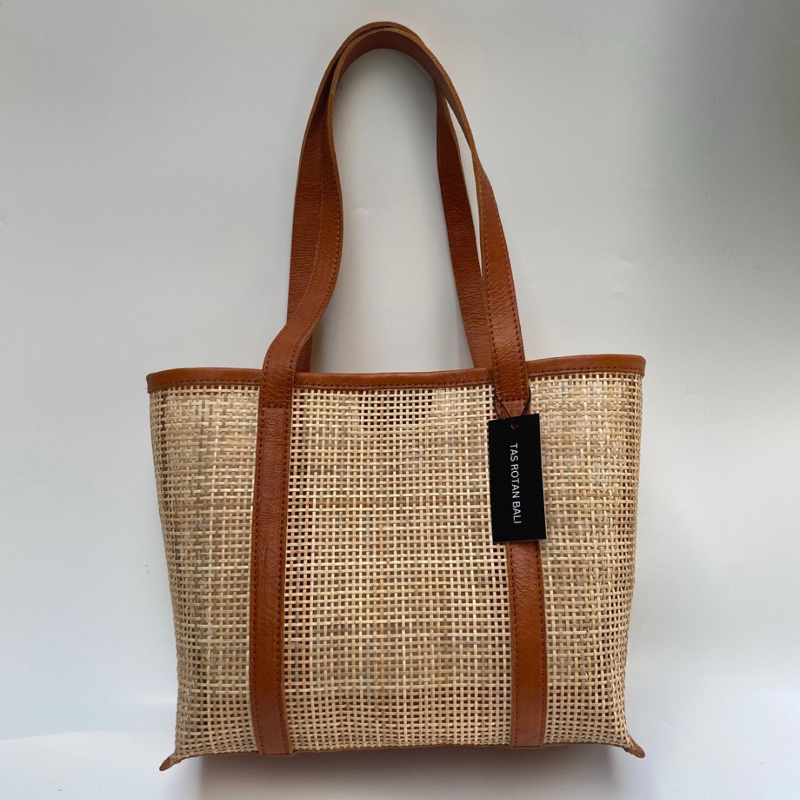 BALI RATTAN BAG | TOTEBAG | SHOULDER BAG | Leather Bag | Women's bags ...