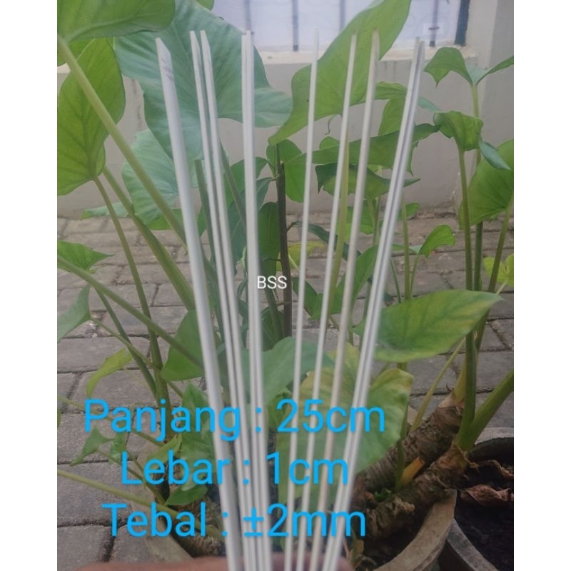 Pvc Paralon Sheet Size 1cm x 25cm Miniature Material, Thickness: ±1.8mm ...