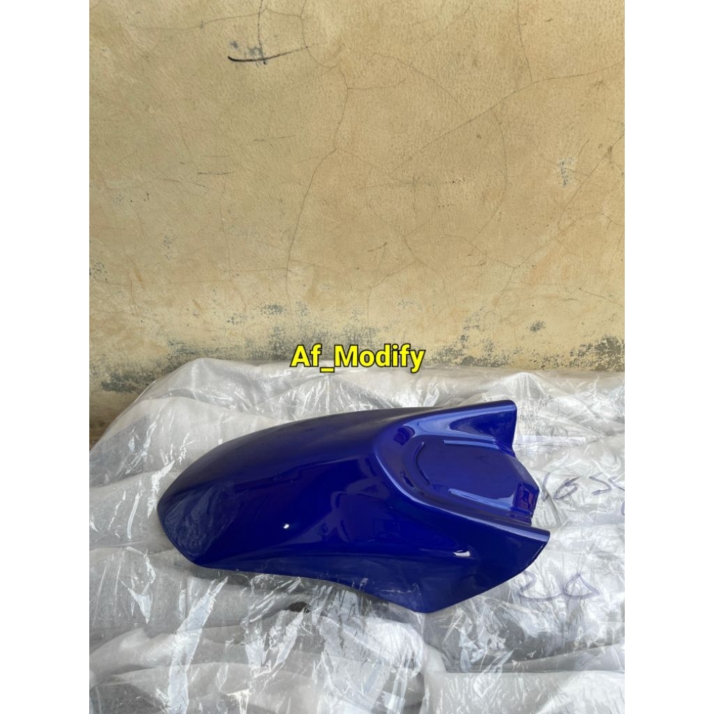 Yamaha aerox connected front fender (original part custom color ...