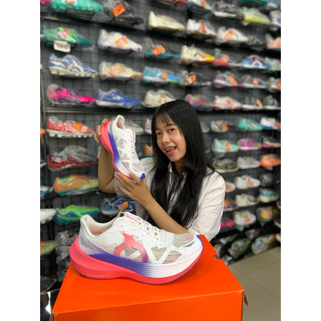 ORTUSEIGHT Hyperglide 3.1 Running Shoes (White / Indigo) | Shopee ...