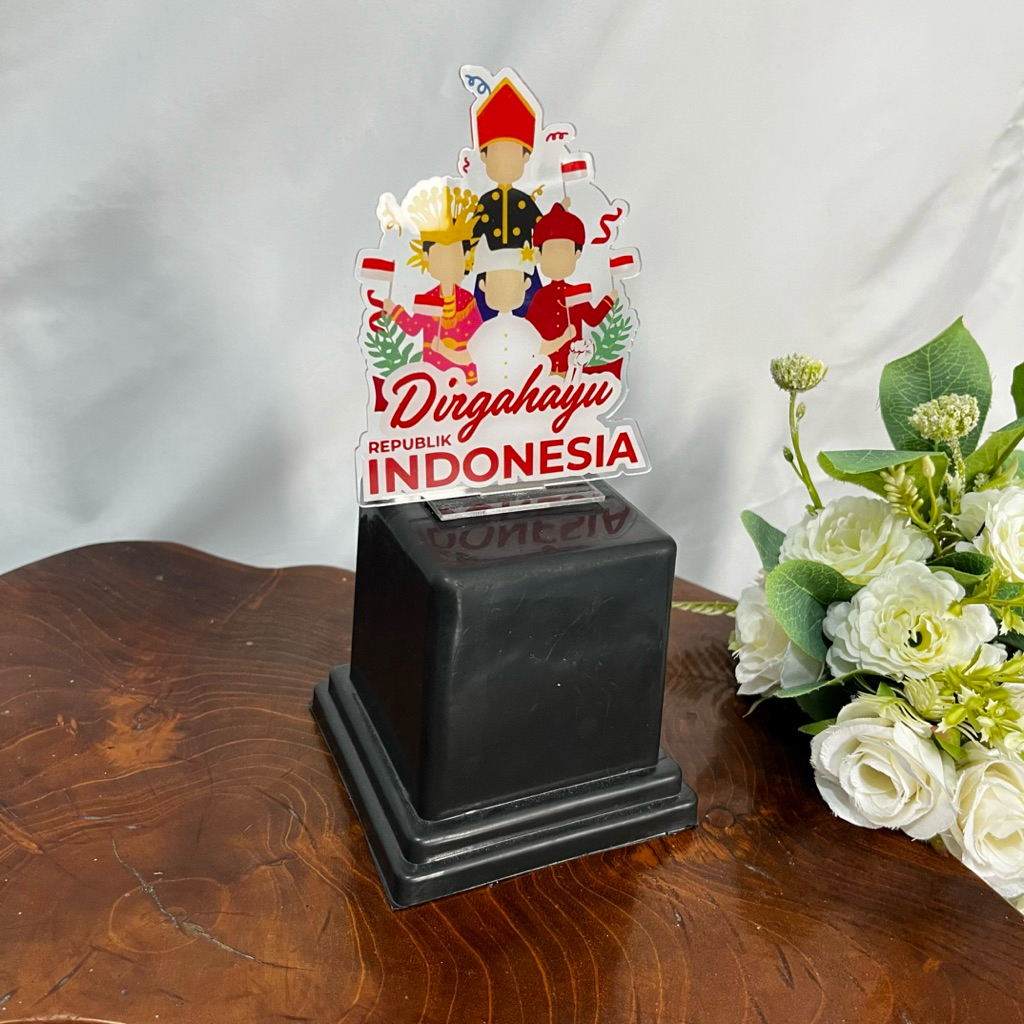 Independence Edition Cup / Independence Character Cup / Dirgahayu ...