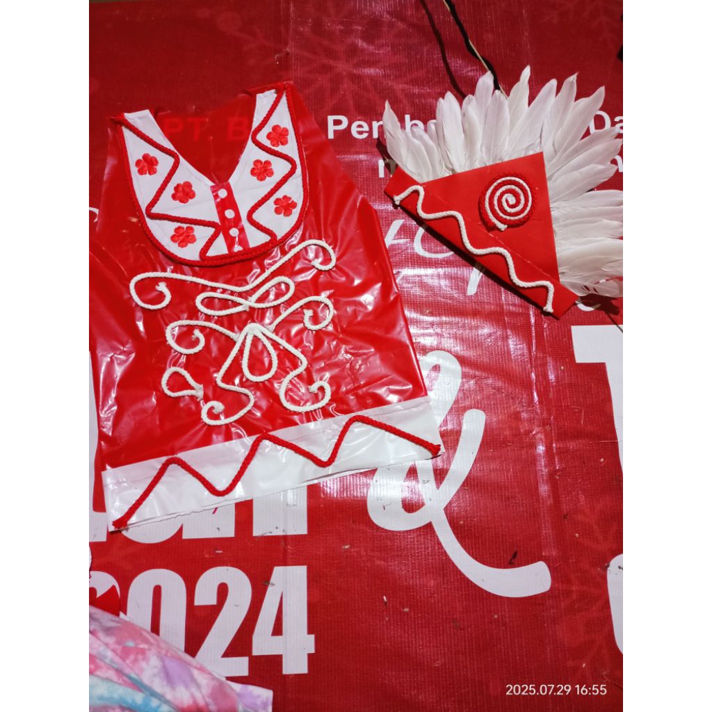 MERAH Shiny plastic recycled costume / 17 August Independence costume ...