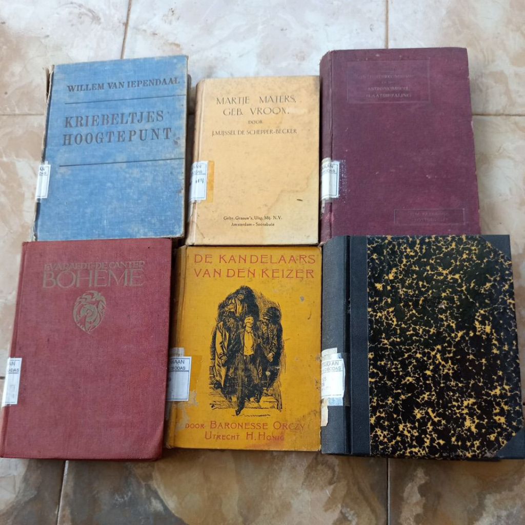 Roman Novel Book: Old-School History of the Dutch | Shopee Philippines