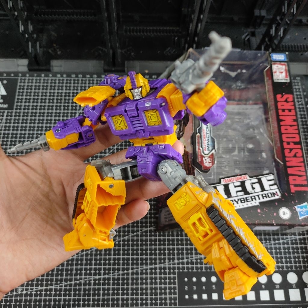 Transformers siege impactor original hasbro bib | Shopee Philippines
