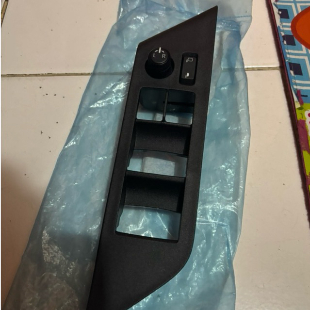 Original Innova Zenix Q Power Window Main Panel & Mirror Switch ...