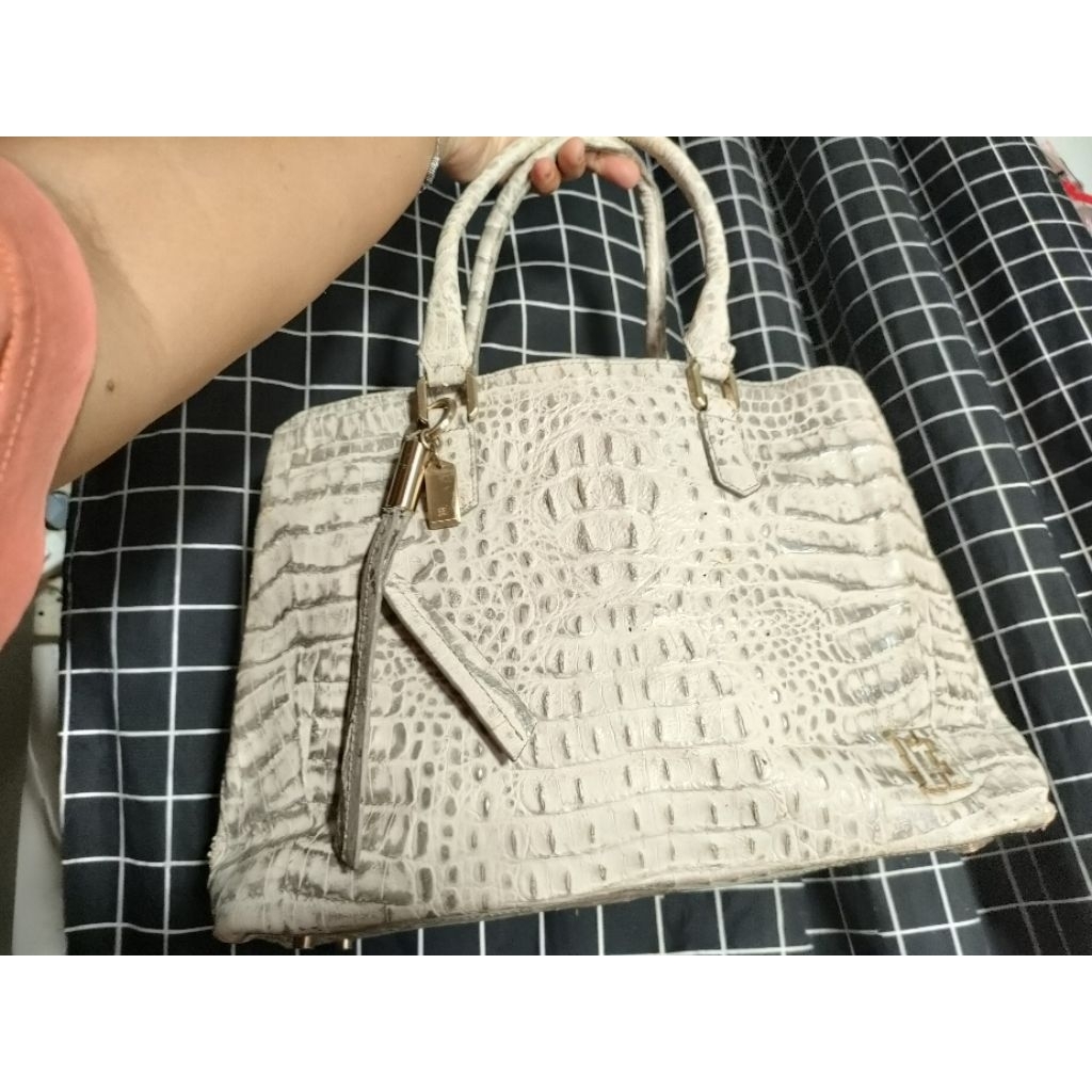 PL Bag Esquire Bag (check chat condition) | Shopee Philippines