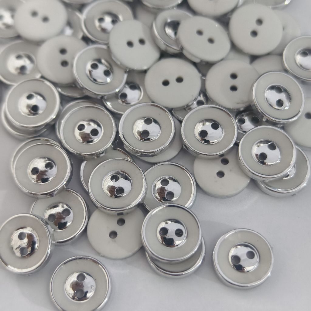 KEMEJA 100 pcs Flat white silver shirt buttons 20L 13mm | Shopee ...