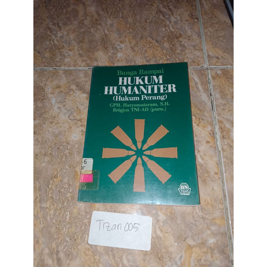 Book of Anthology of Humaniter Law (War Law) | Shopee Philippines