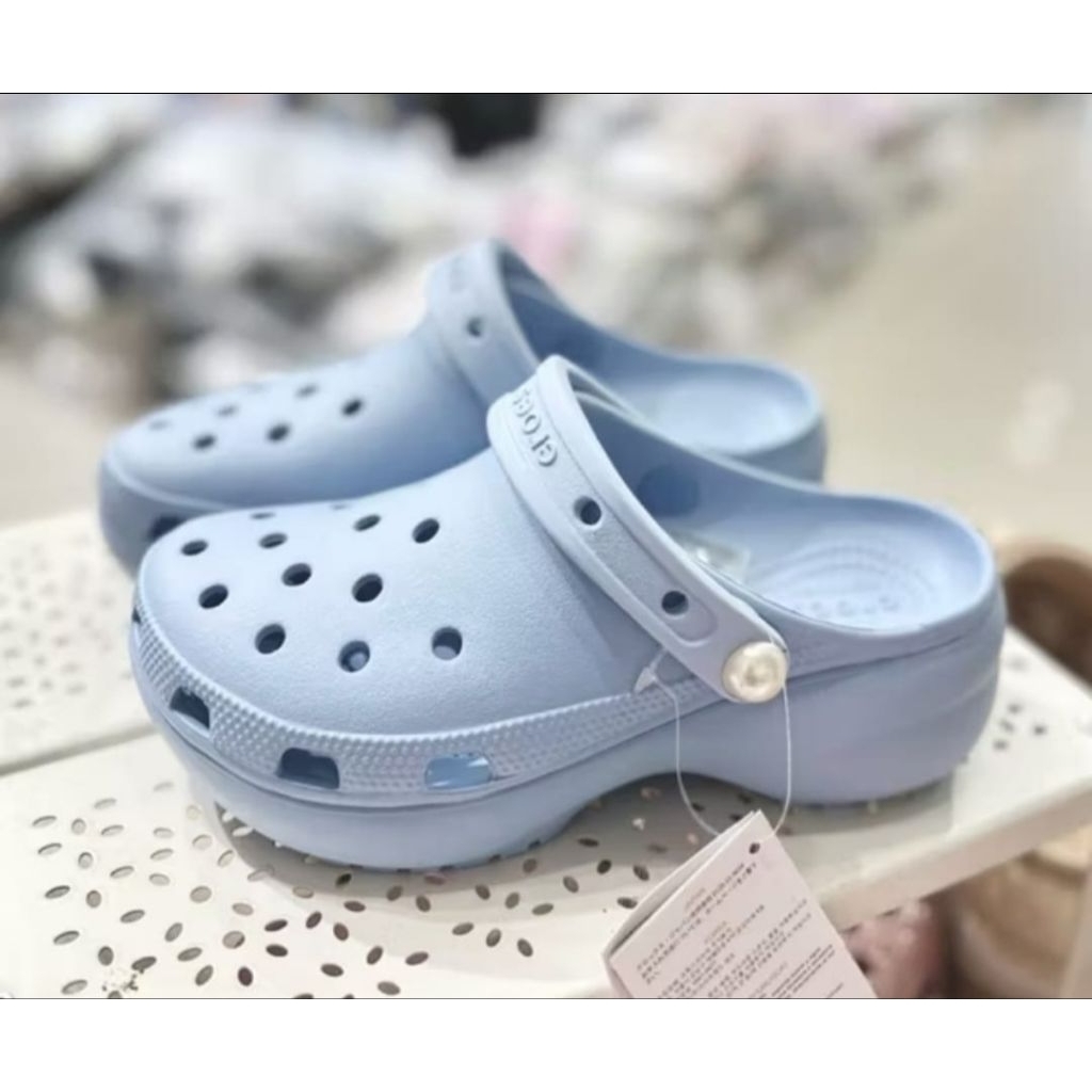 Crocs Classic platform Clog Women's sandals Crocs platform clog Crocs ...