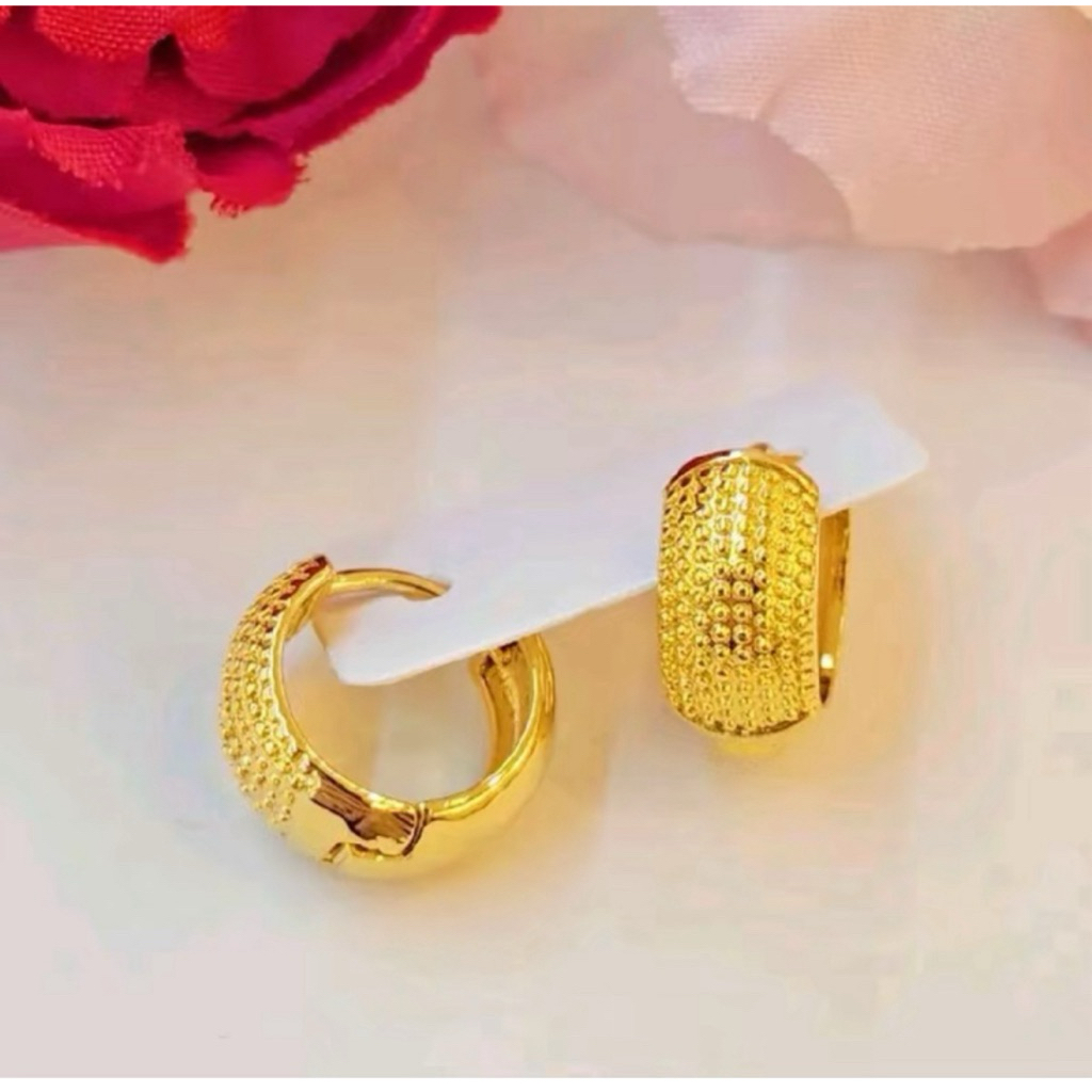 Latest anti-rust, anti-fade titanium gold earrings for women | Shopee ...