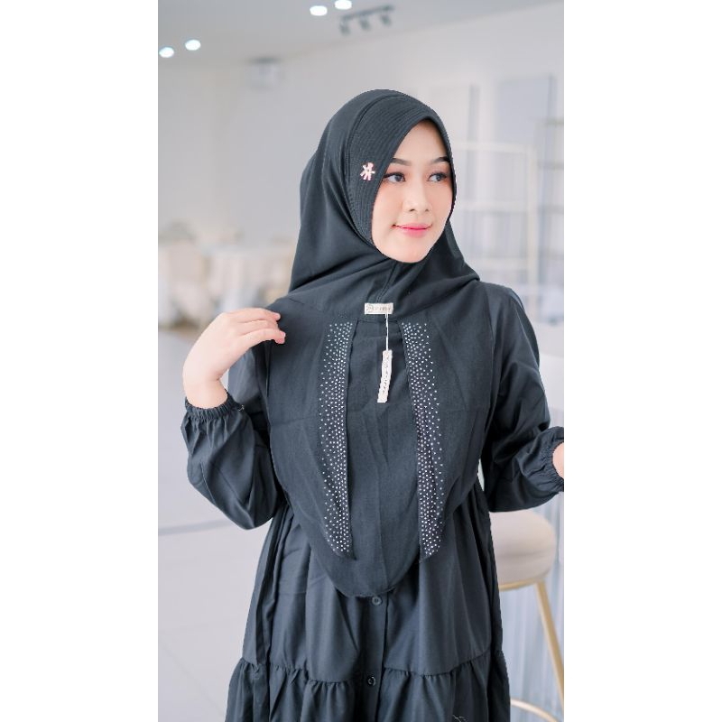 Anindya - Ayyuby Instant Hijab Morena Blink Hodie Softpad Ceruty Babydoll Premium Plain Hijab ...