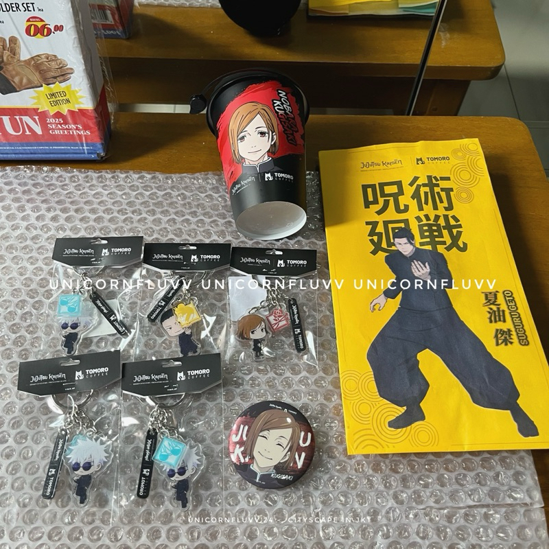 [READY] Keychain Merch Jujutsu Kaisen x Tomoro Coffee JJK Satoru Gojo ...