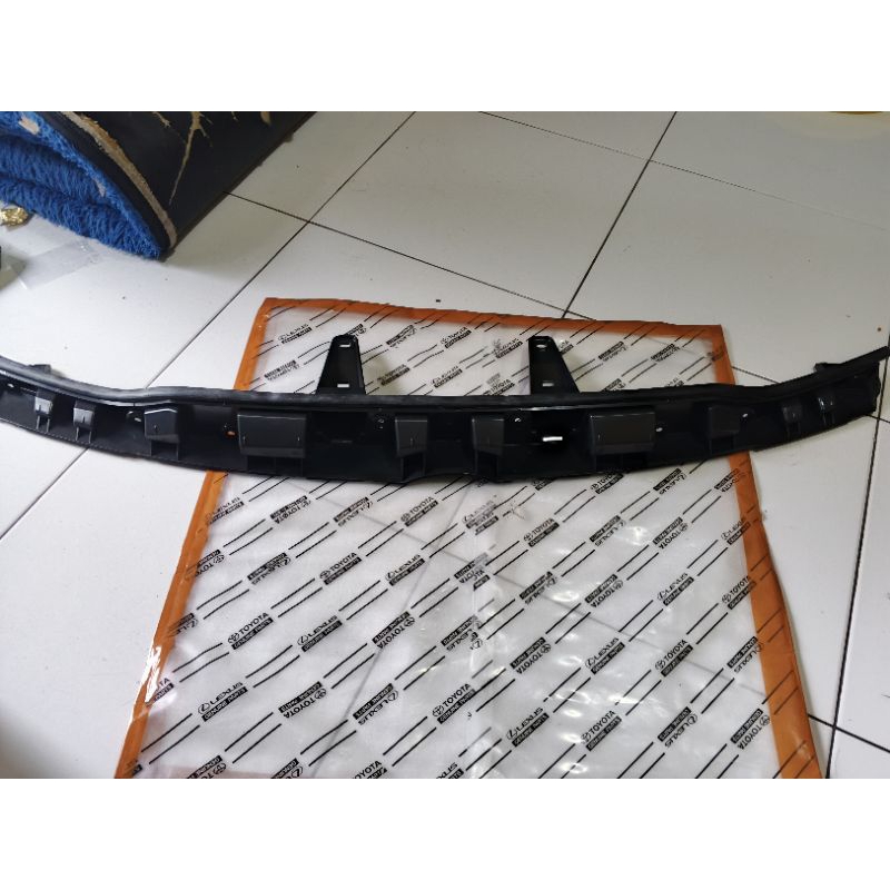 Original 2012 2016 Toyota Fortuner Radiator Grill Molding | Shopee ...
