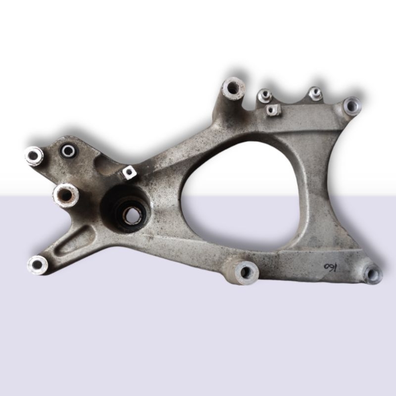 Swing Arm Pangkon Exhaust Mount for Honda All New PCX 160 CC Genuine ...