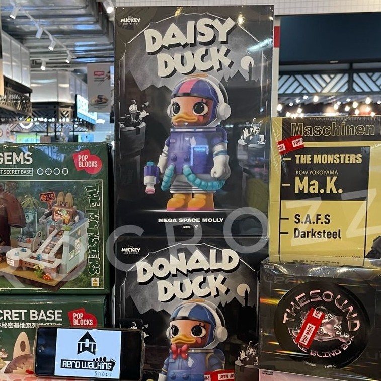 Popmart POP MART - MEGA SPACE MOLLY 400% DONALD & DAISY DUCK - DONALD ...