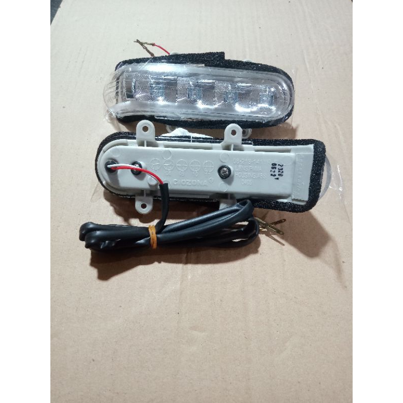 Toyota INNOVA OLD REAR MIRROR SEN LIGHTS TYPE G ORIGINAL GIOZONA 2005 ...