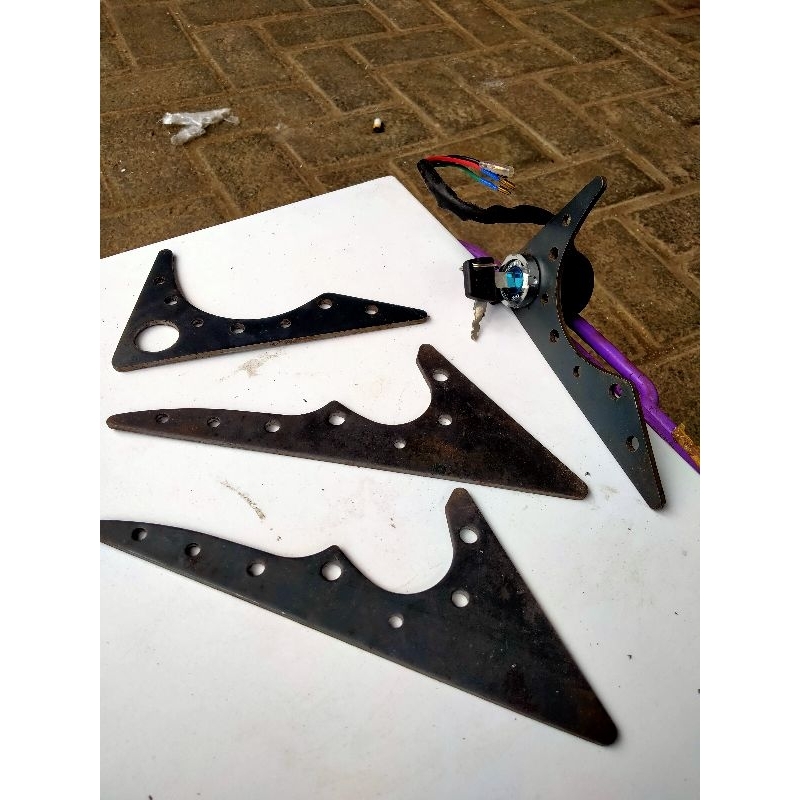 Cb and GL 100 frame corner sweets with keyhole models//key style frame ...