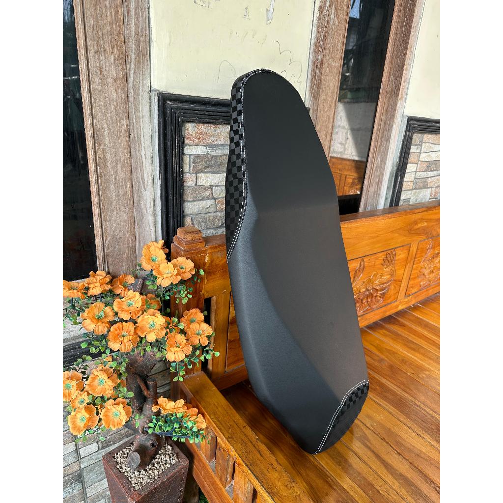 Mbtech Leather Nmax Neo / Turbo Seats Mix Chess Motifs - Mbtech Leather ...