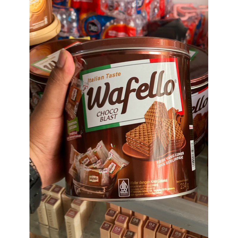 Package OF 6PC WAFELLO CHOCO BLAST CHOCOLATE FLAVOR / DELICIOUS CREAM ...