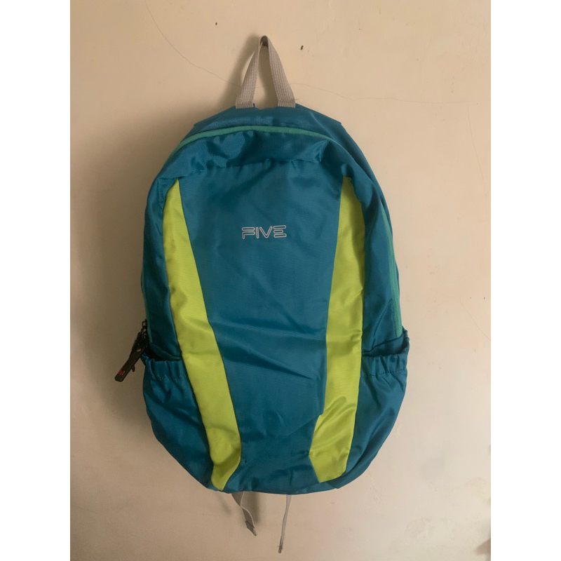 Five School Backpacks (can hold a laptop) | Shopee Philippines
